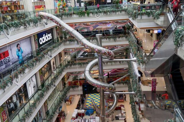 Pleasure Metropolis Unveils Indoor Road in China Mall