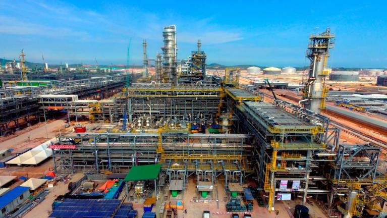 Petronas Launches Trial Runs at RAPID Crude Unit