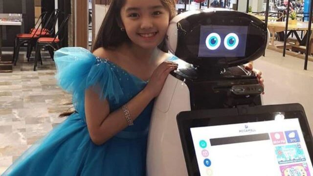 SM Group Unveils First Customer Service Robot for 2023